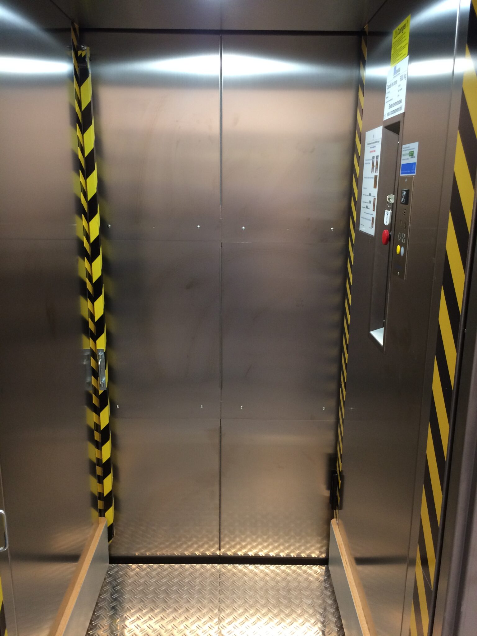 Monte-charges : un ascenseur de chargement de qualité française