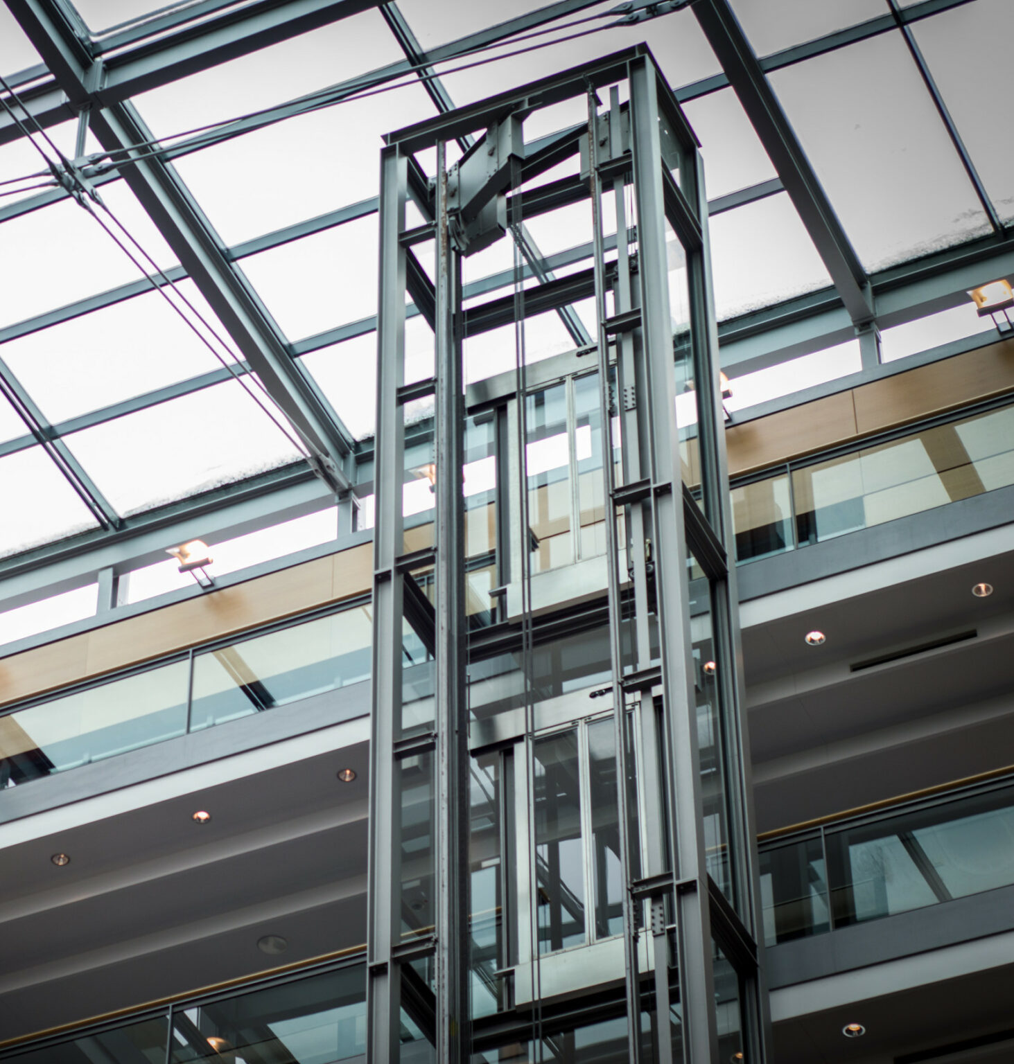 Élévateur PMR : nos plateformes élévatrices | ERMHES